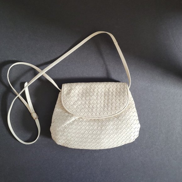 Talbots | Bags | Vintage Talbots Cream Beige Basket Weave Crossbody ...